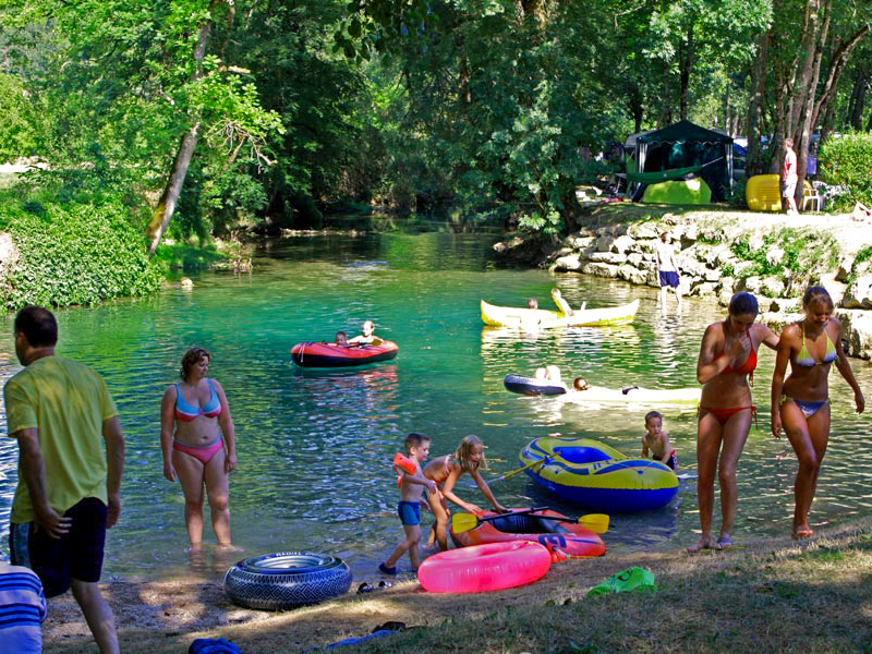 De Belles Raisons De Faire Du Camping En Bord De Rivière Dans Le Var Aveyron